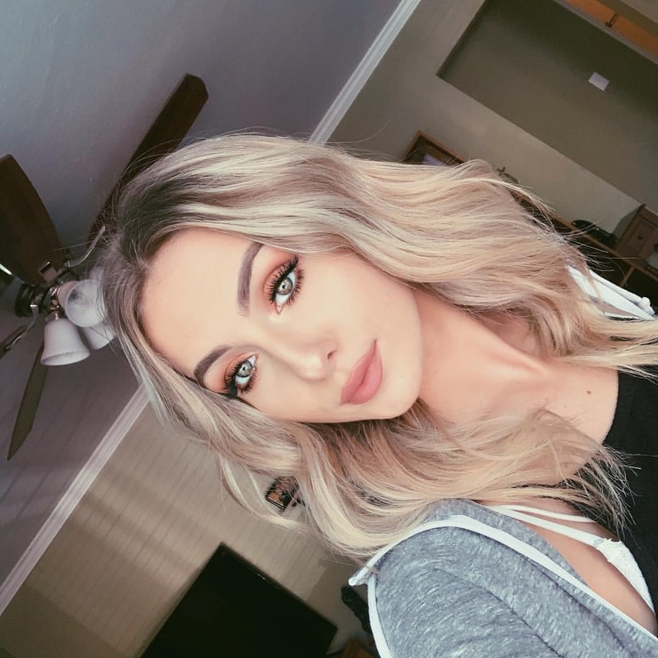 Picture of Danielle Renaee