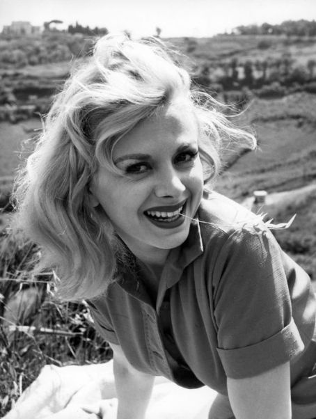 Picture of Pascale Roberts