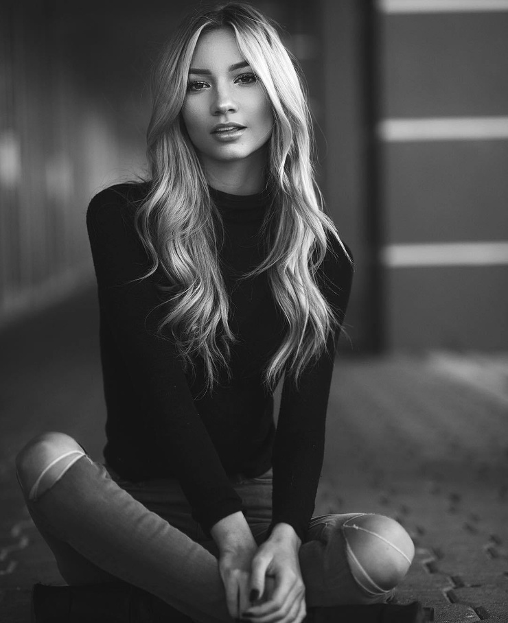 Picture of Alexa Collins