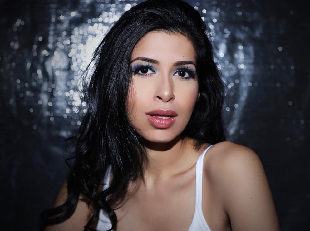 Picture of Lainie Love