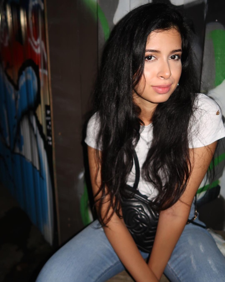 Picture of Lainie Love