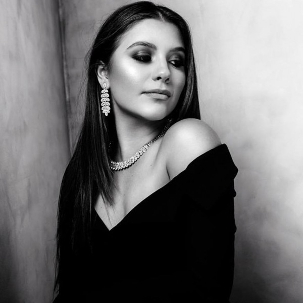 Ana Golja image