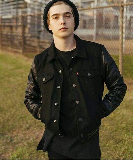 Picture of Austin Abrams