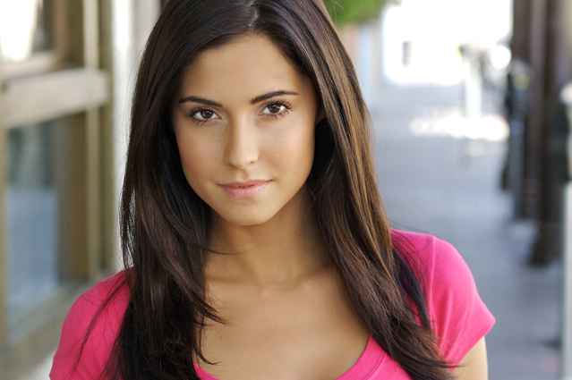 Picture of Lindsay Schoneweis