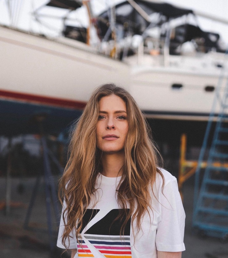 Picture of Jordan Claire Robbins