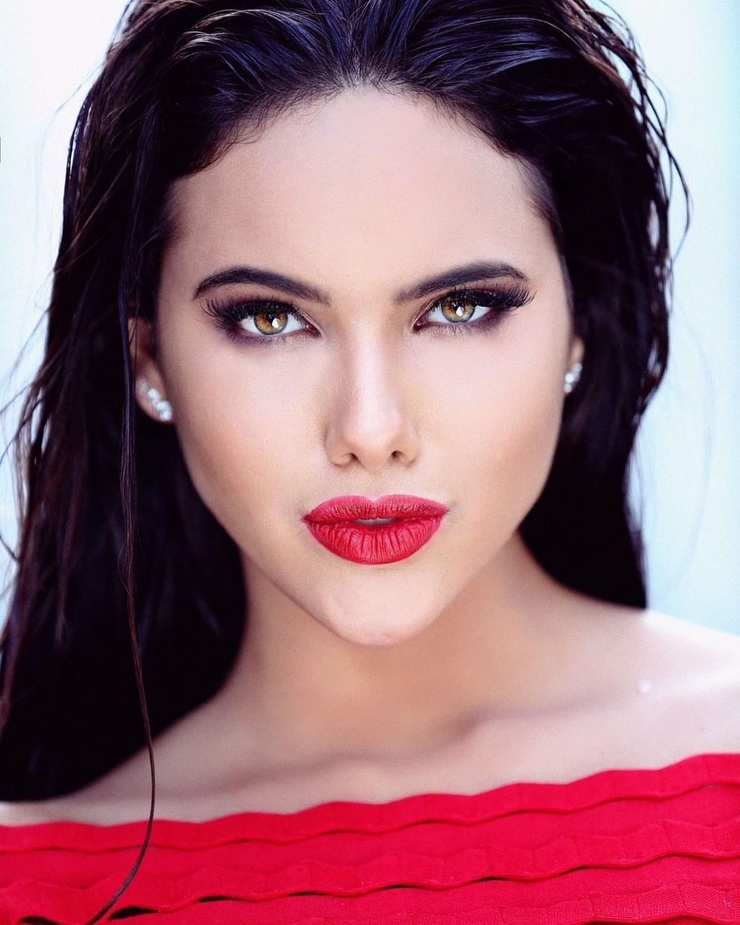 Picture of emily garcia