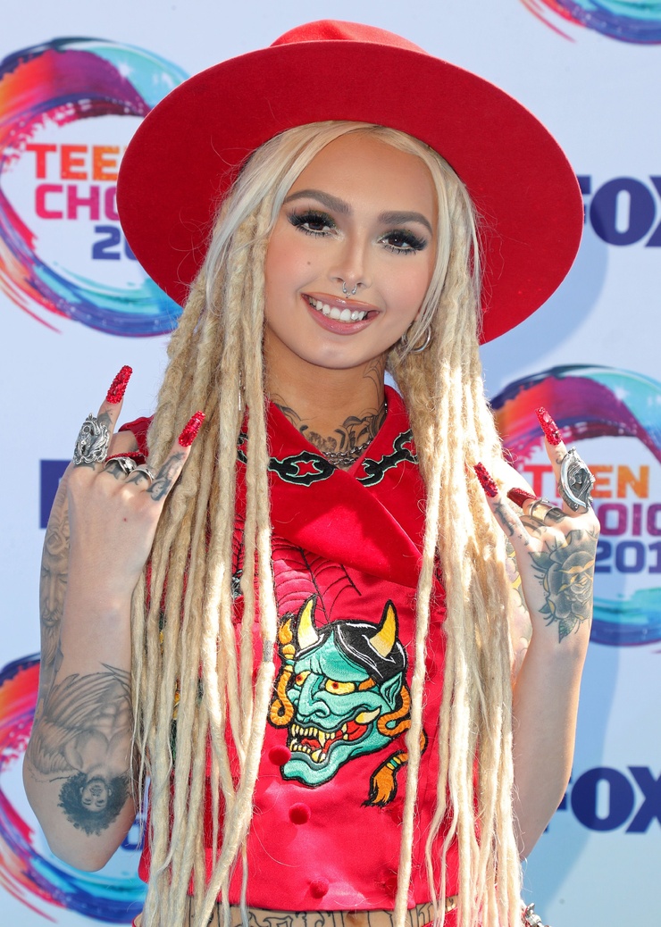 Picture of Zhavia