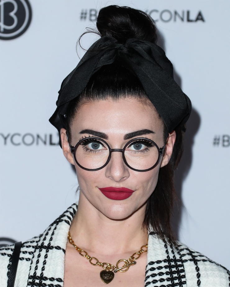 Picture of Qveen Herby