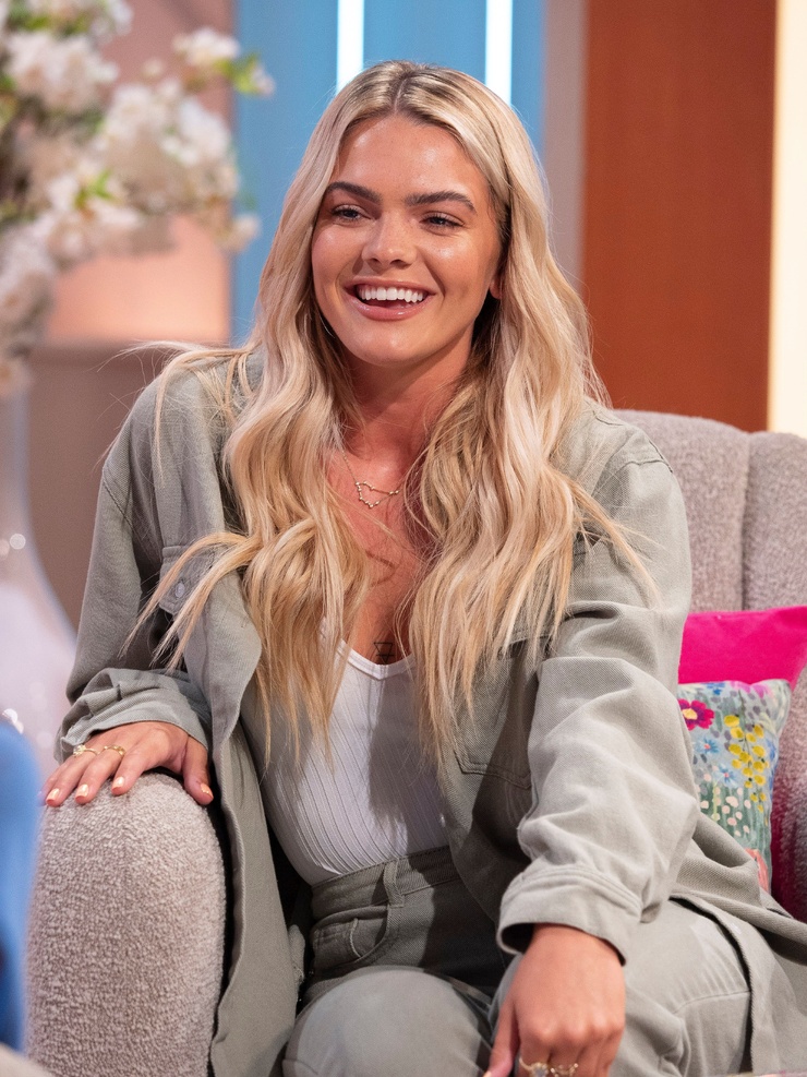 Louisa Johnson picture