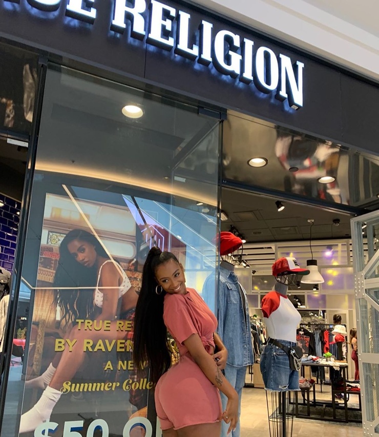 Picture of Raven TRACY