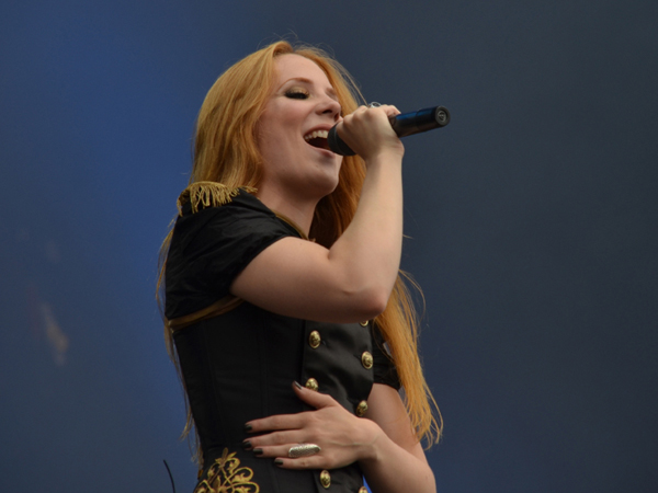 Picture of Simone Simons