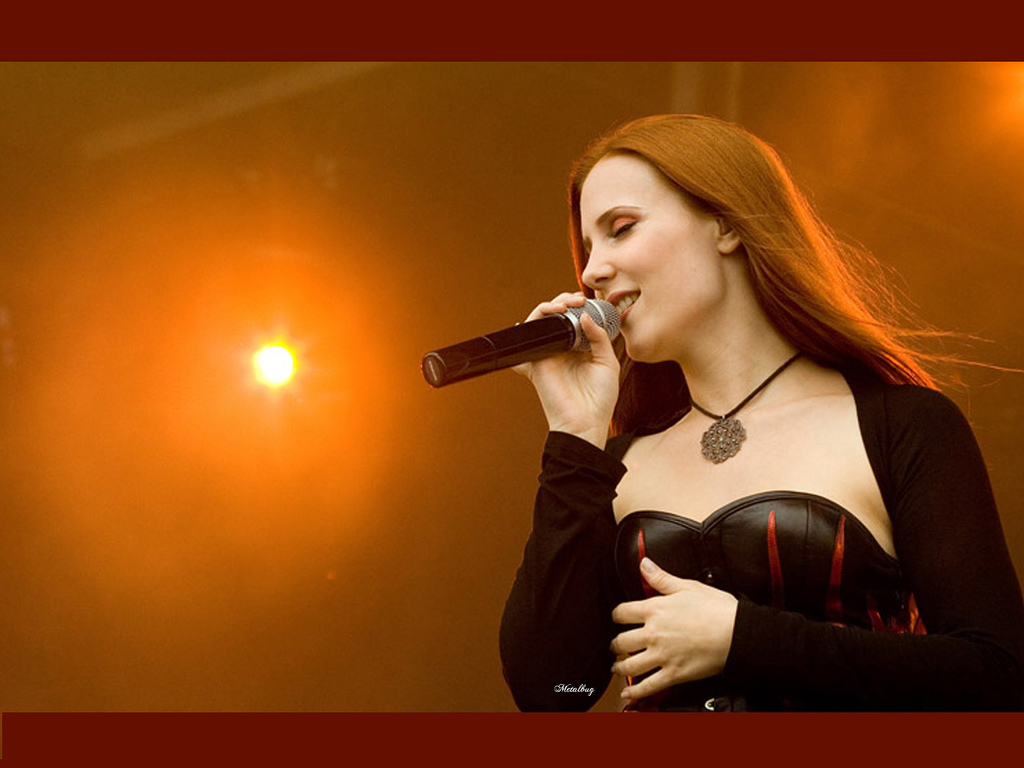 Picture of Simone Simons