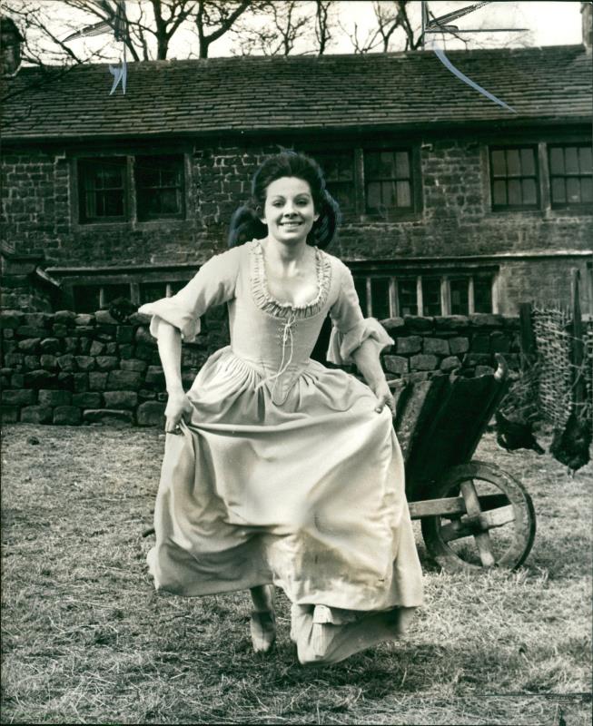 Picture of Anna Calder-Marshall