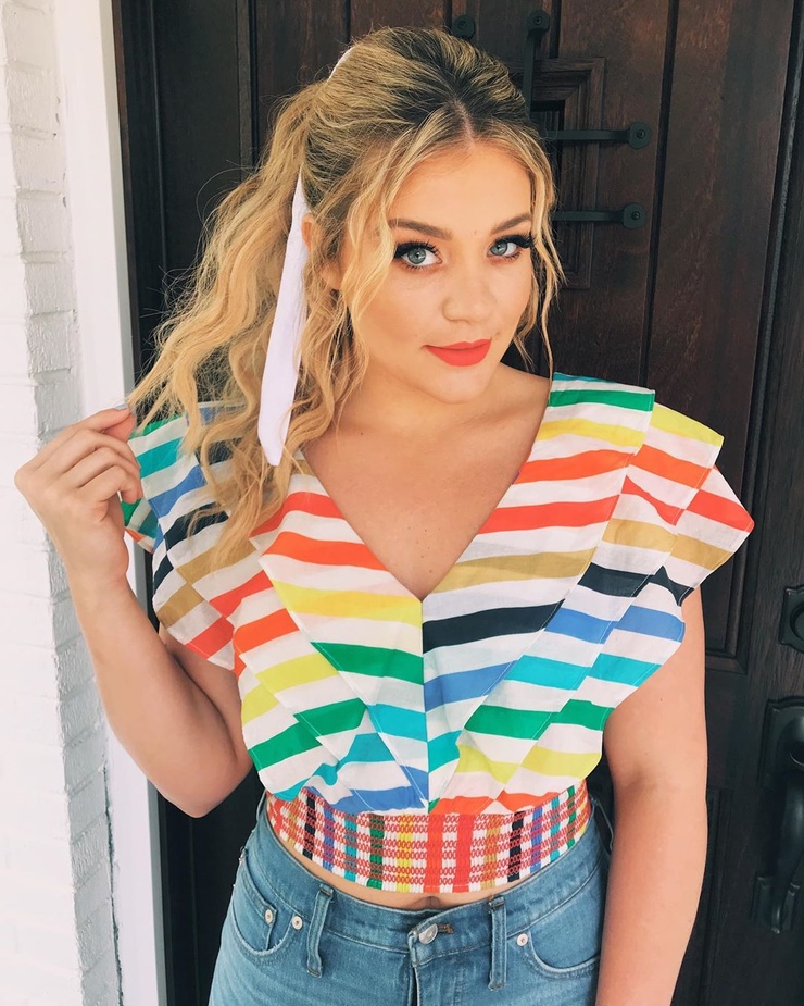 Picture of Lauren Alaina