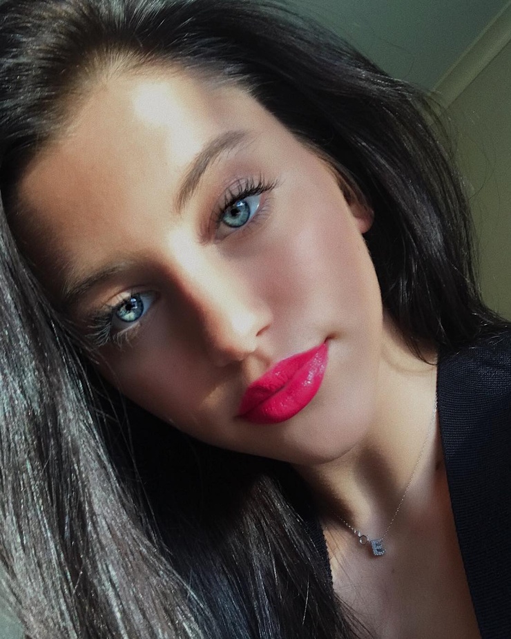 Picture of Elle Danjean