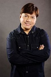 Picture of Wenn V. Deramas