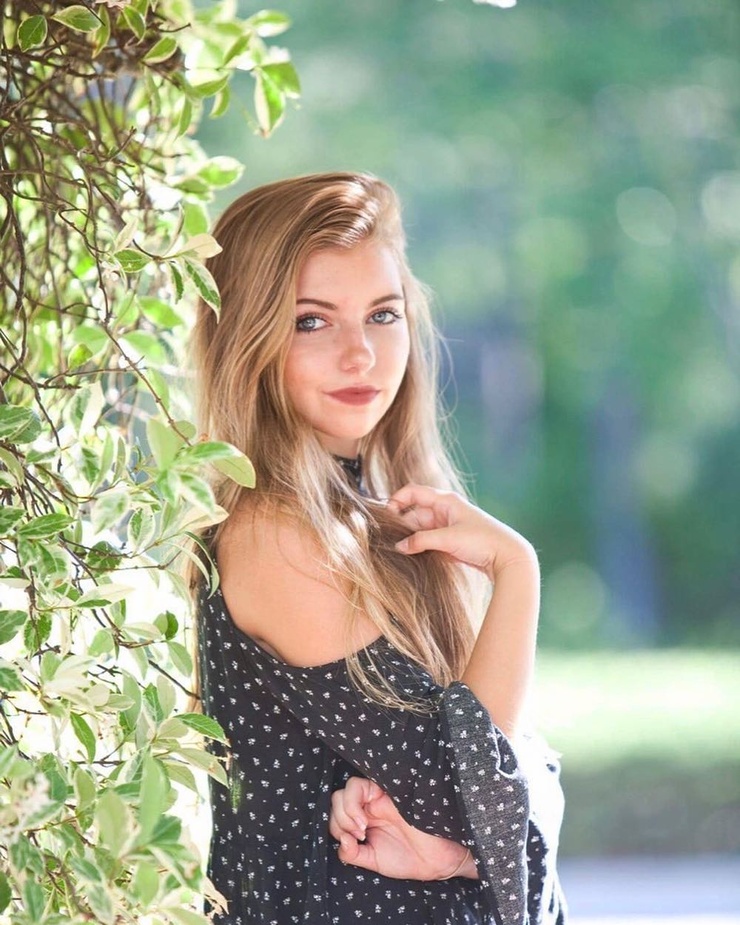 Picture of Brooke Barry