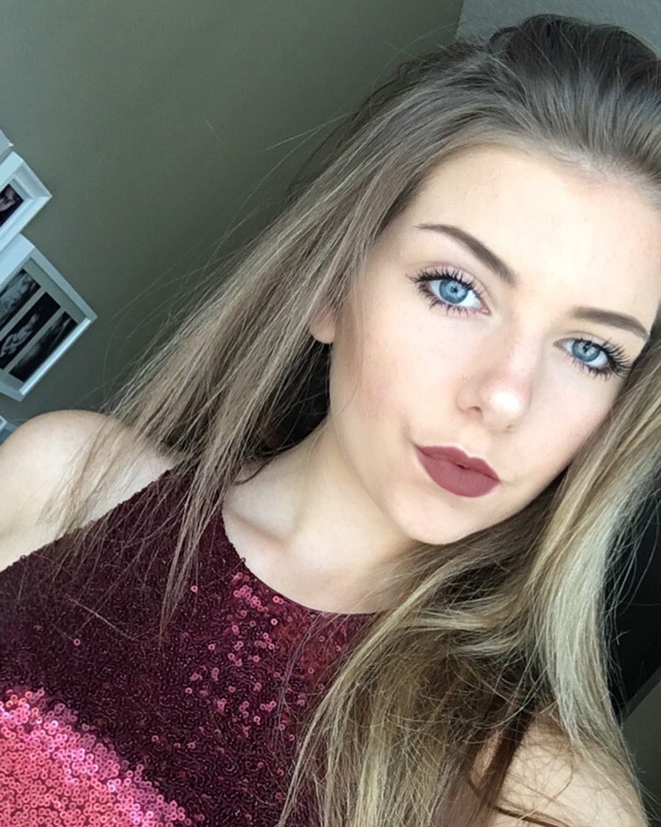 Picture of Brooke Barry