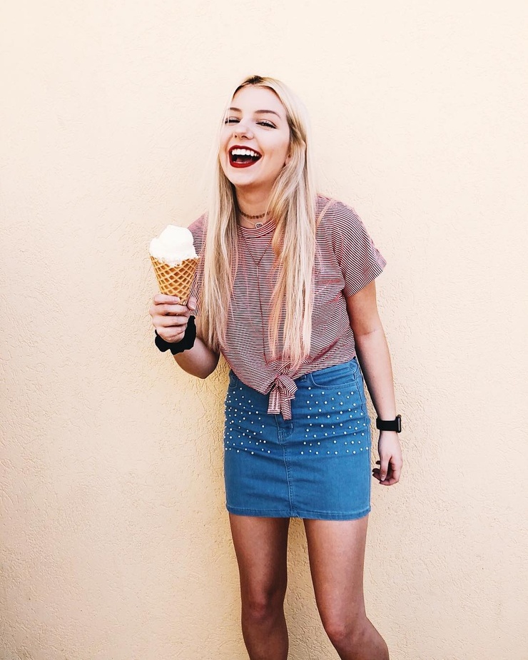 Image of Brooke Barry