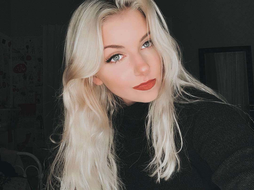 Picture of Brooke Barry