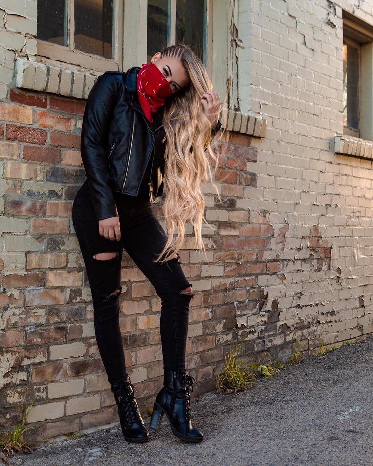 Picture of Allie Harding