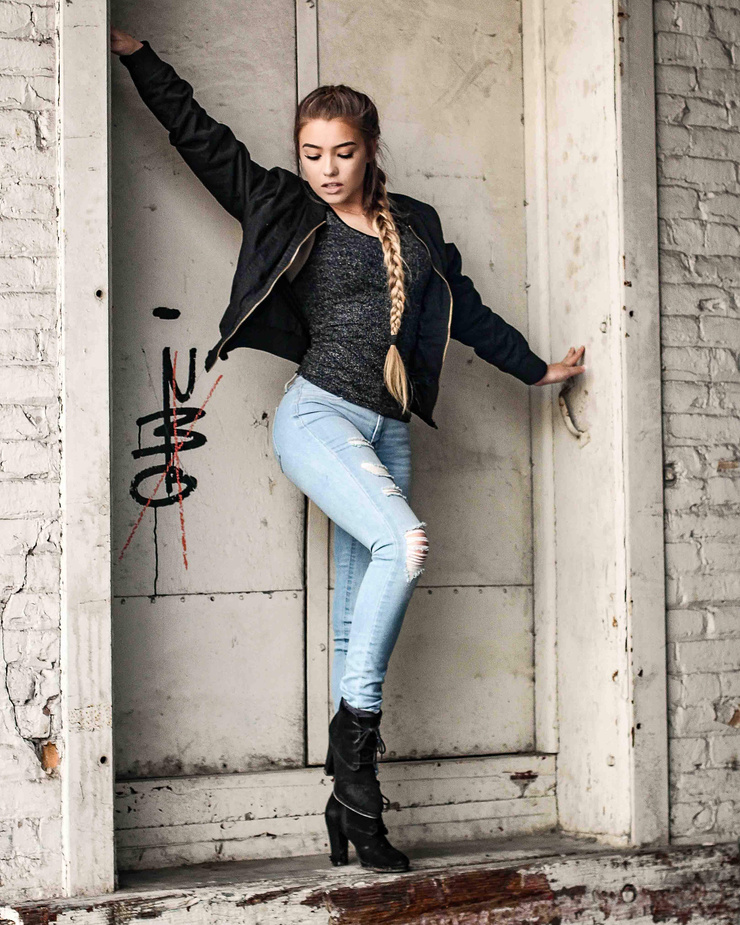 Picture of Allie Harding