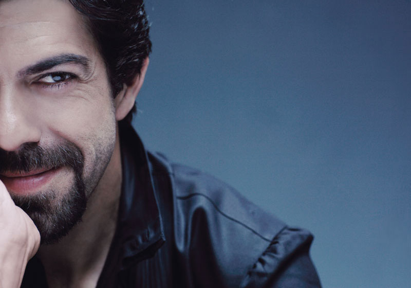 Pierfrancesco Favino picture