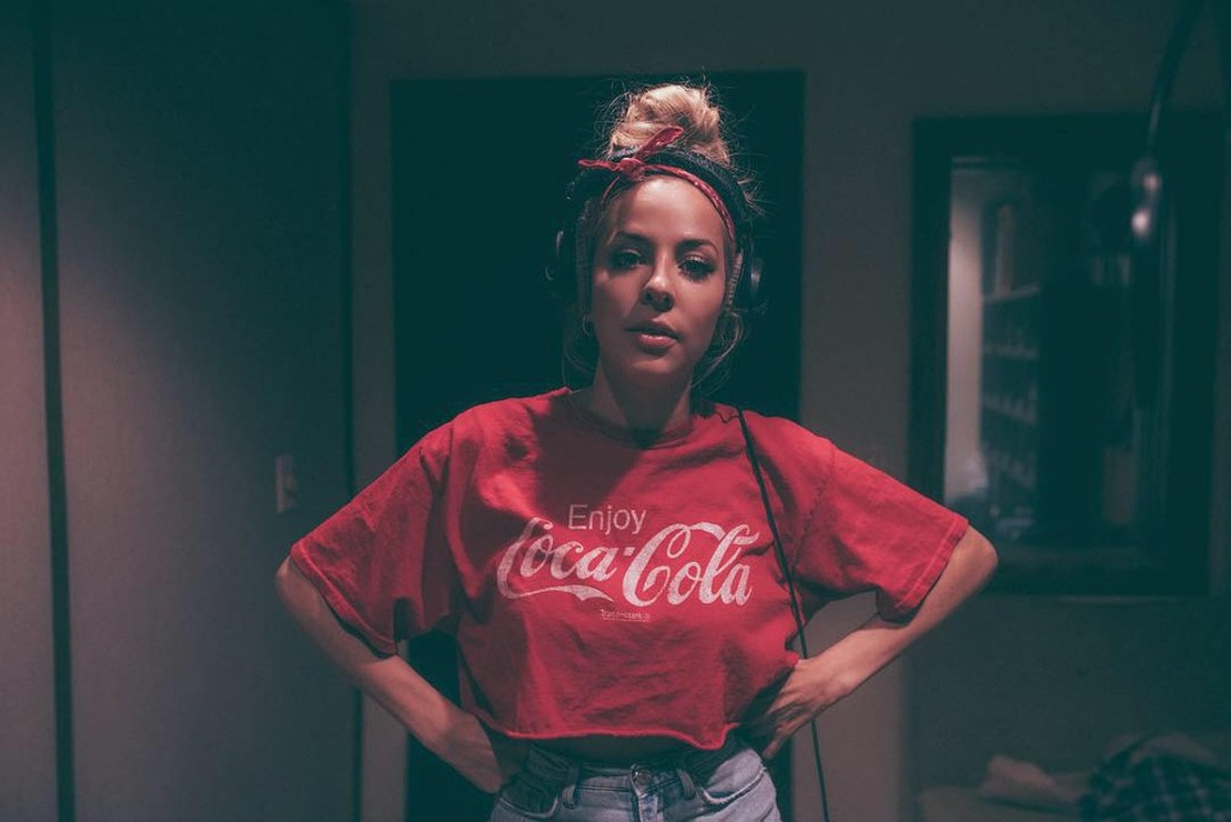 Picture of MacKenzie Porter
