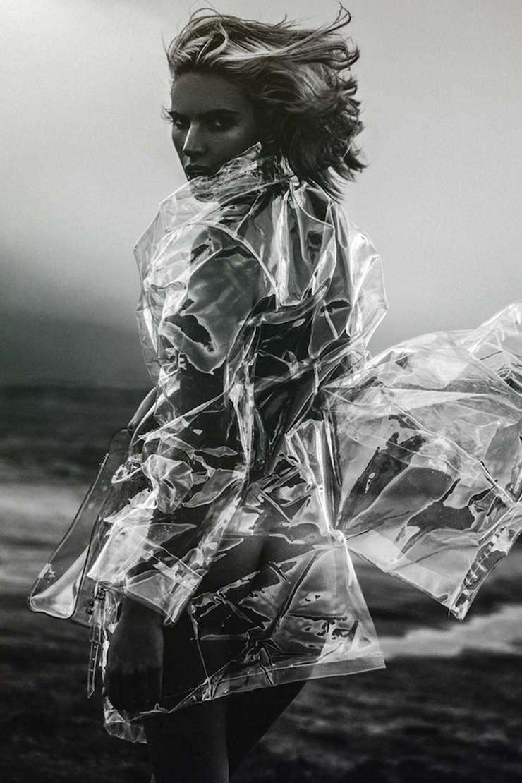 Picture of CHLOE HOLMES