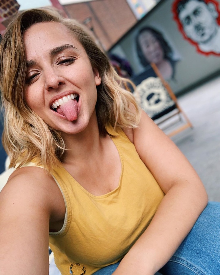 Picture of Hannah Witton