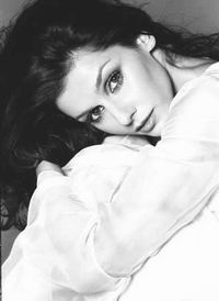 Image of Emma Shapplin