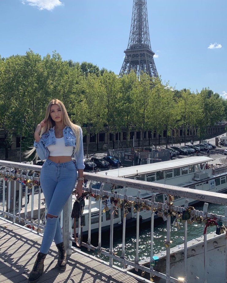 Picture of Renèe Estella