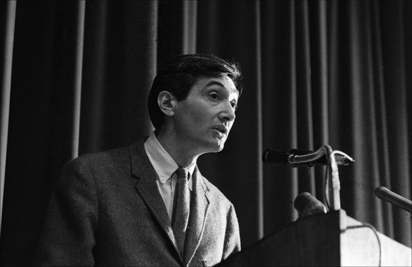 Picture of Howard Zinn