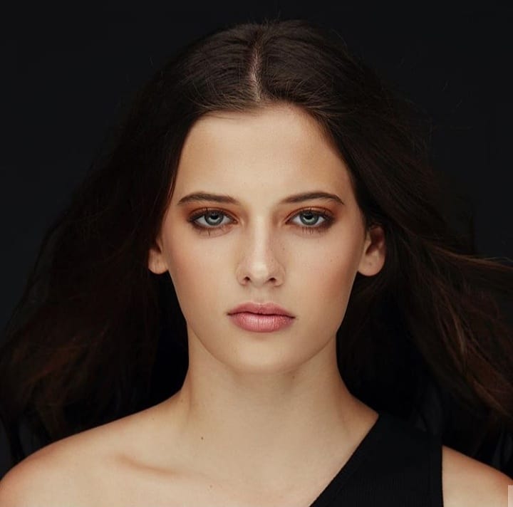 Picture of taya brooks