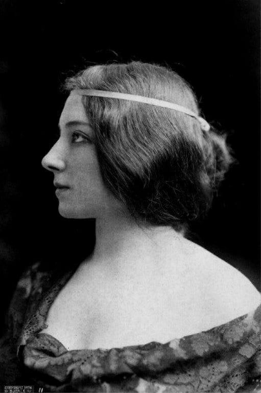 Anna Held
