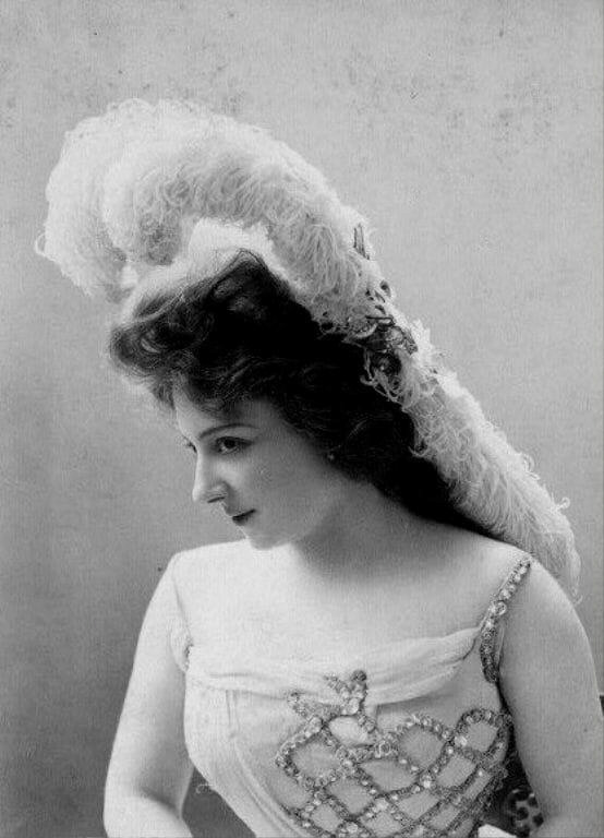 Anna Held