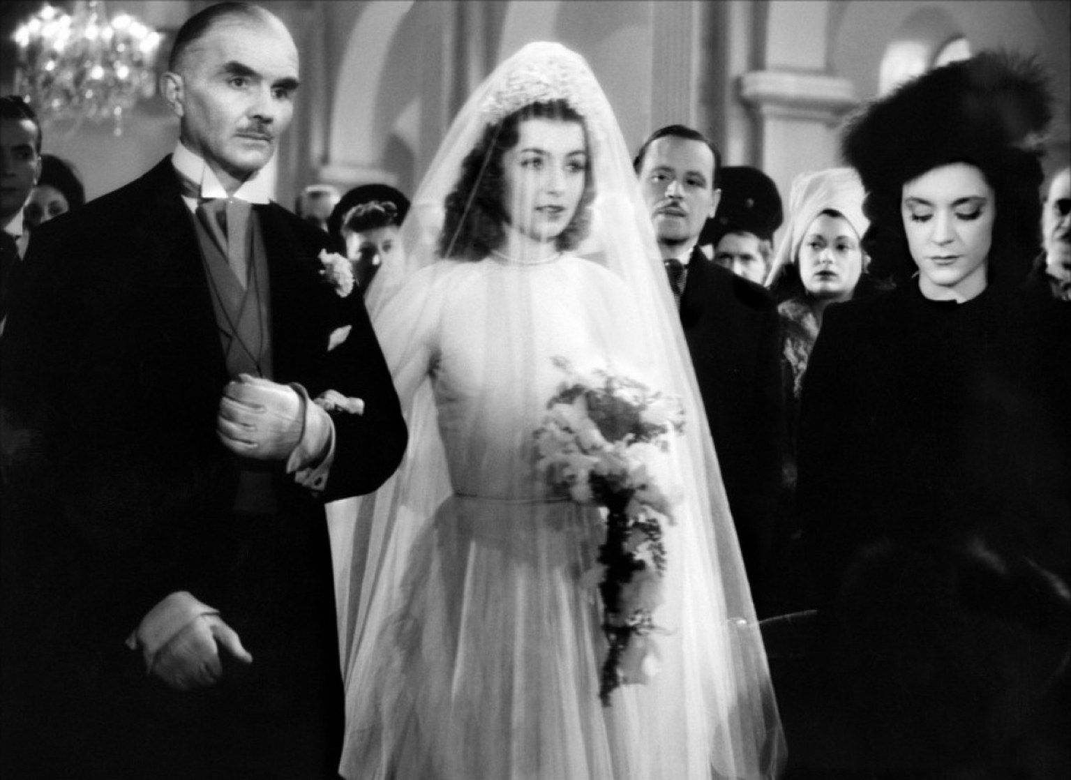 Elina Labourdette image