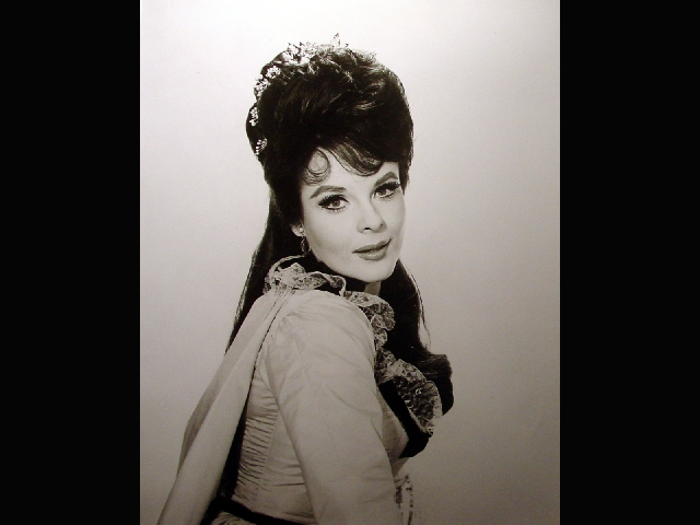 Kaye Elhardt picture