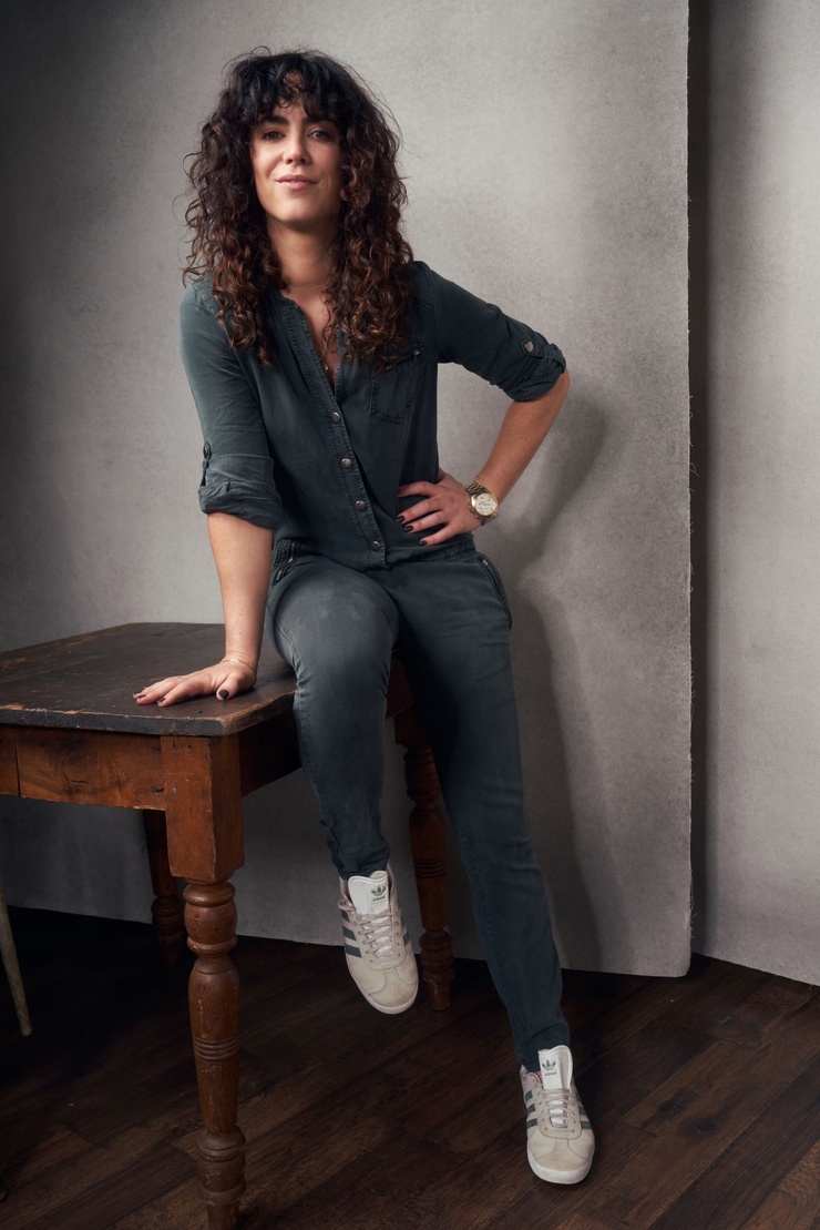 Picture of Amy Manson