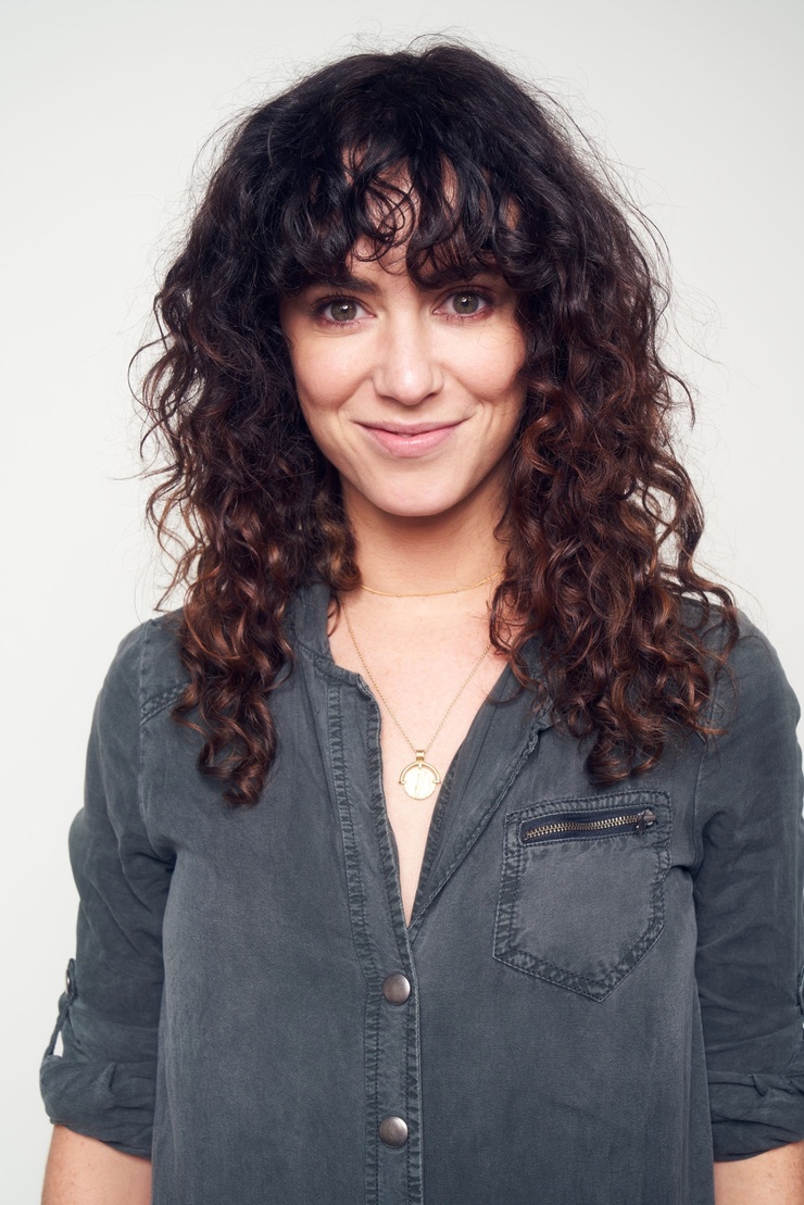 Picture of Amy Manson