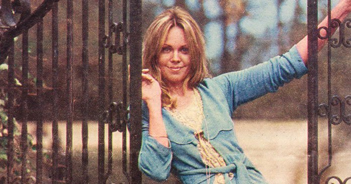 Picture of Lara Parker