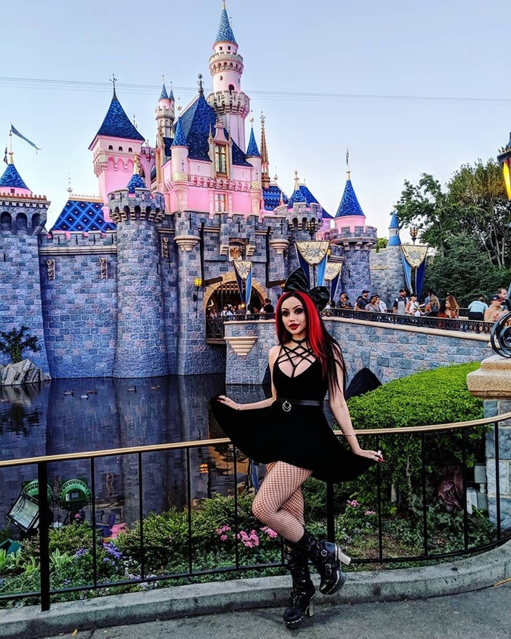 Picture of Dani Divine