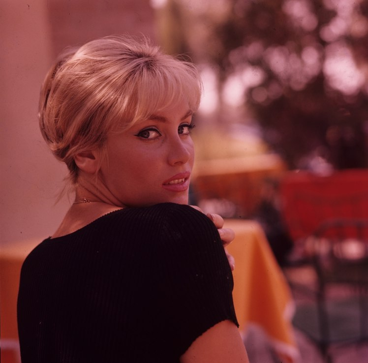 Picture of Estella Blain