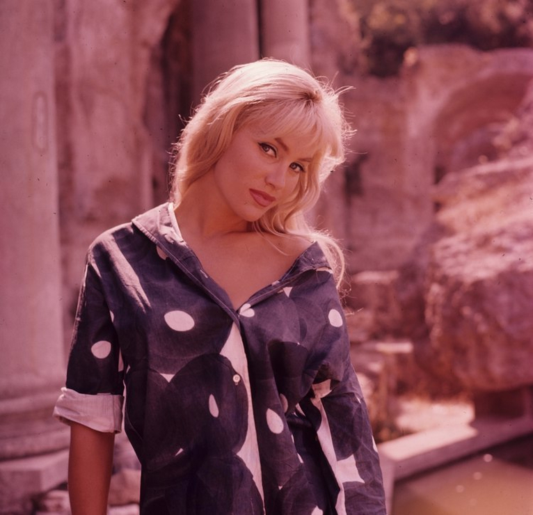 Picture of Estella Blain