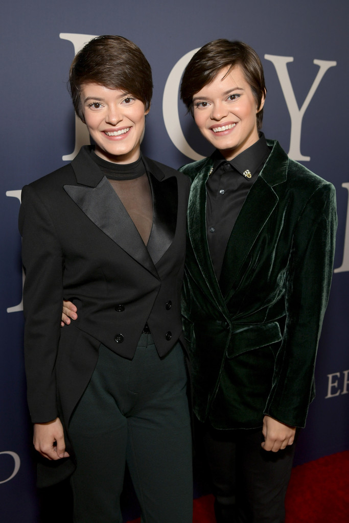 Emily Hinkler (L) and Elizabeth Hinkler