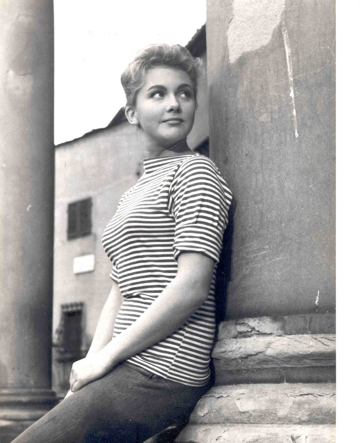 Picture of Isabelle Corey