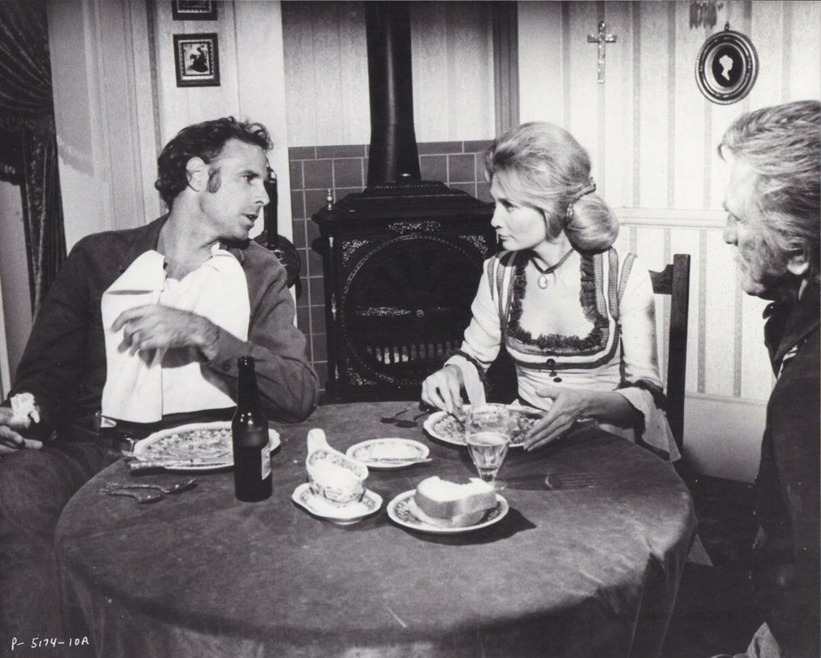 Bruce Dern, Beth Brickell, Kirk Douglas