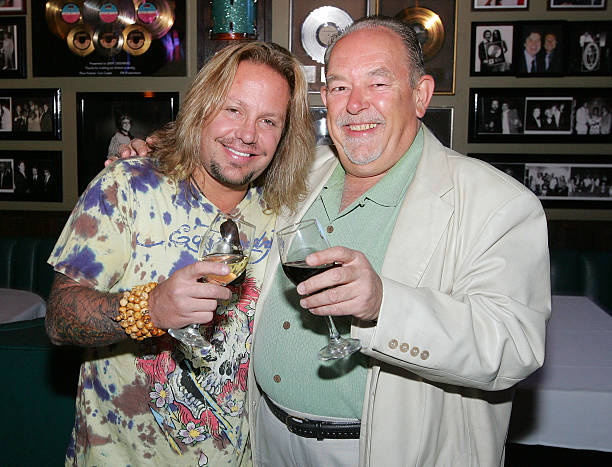 Vince Neil, Robin Leach