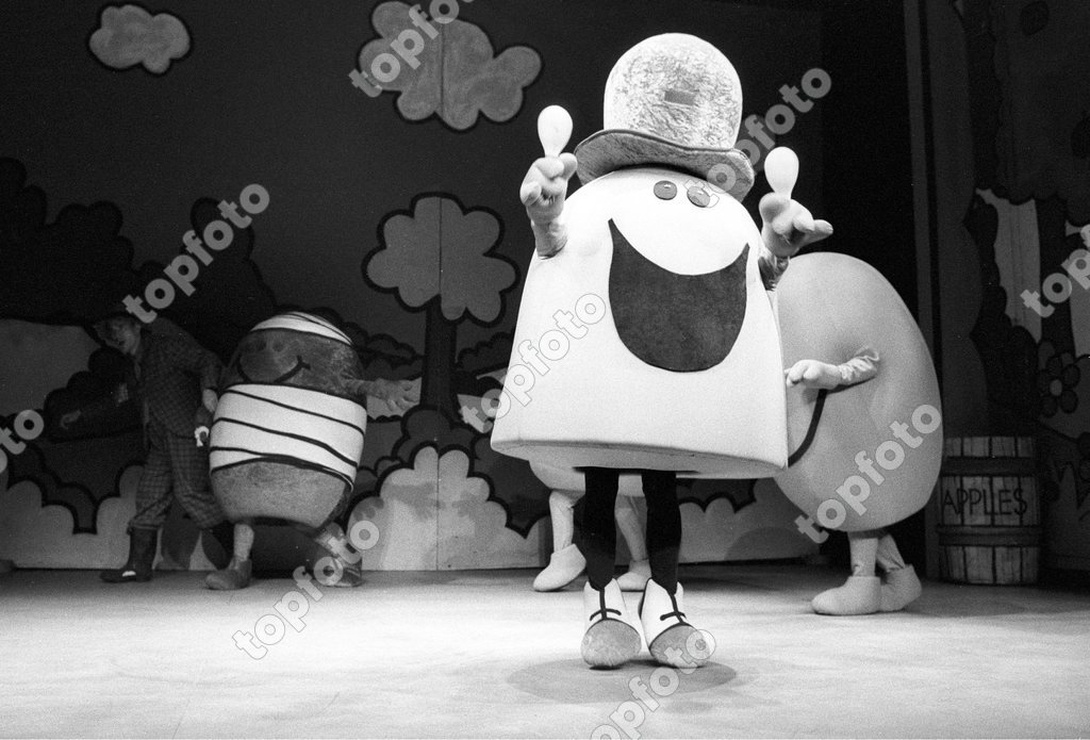The Mr. Men Musical - Footage 5
