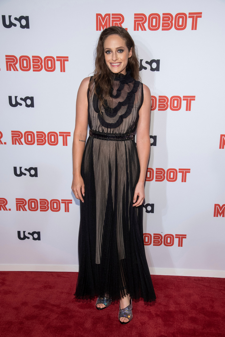 Picture of Carly Chaikin